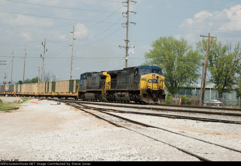 CSX 287,64 W837 military train heads south